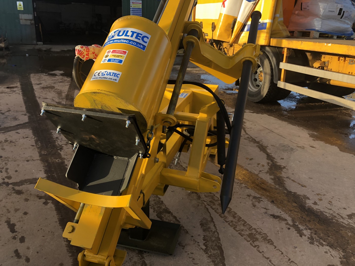 Tractor Post Driver - Telescopic Side Mast & Rock Spike (PD4-6 ...