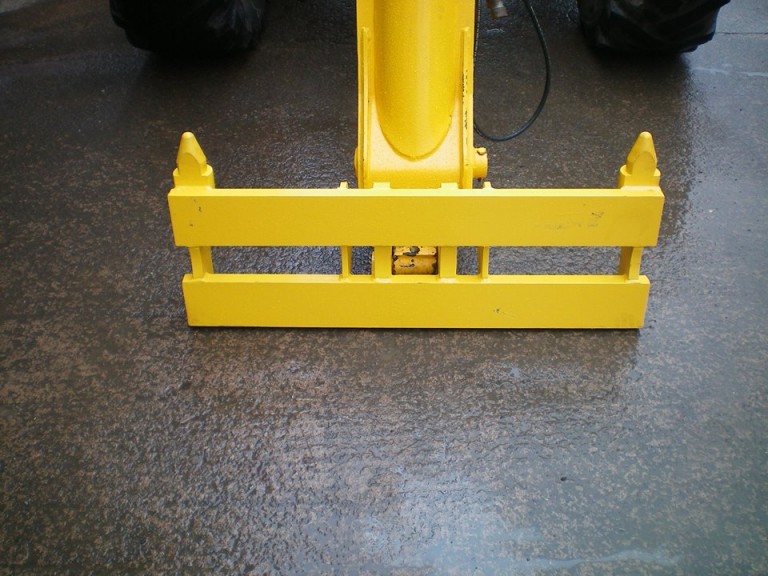 Matbro (Cone & Pin) Headstock (Hydraulic Locking) - Multec Ltd