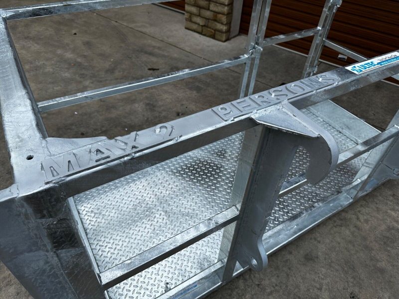 Personnel Cages (To Suit Front Loaders & Telescopic Handlers) - Multec Ltd