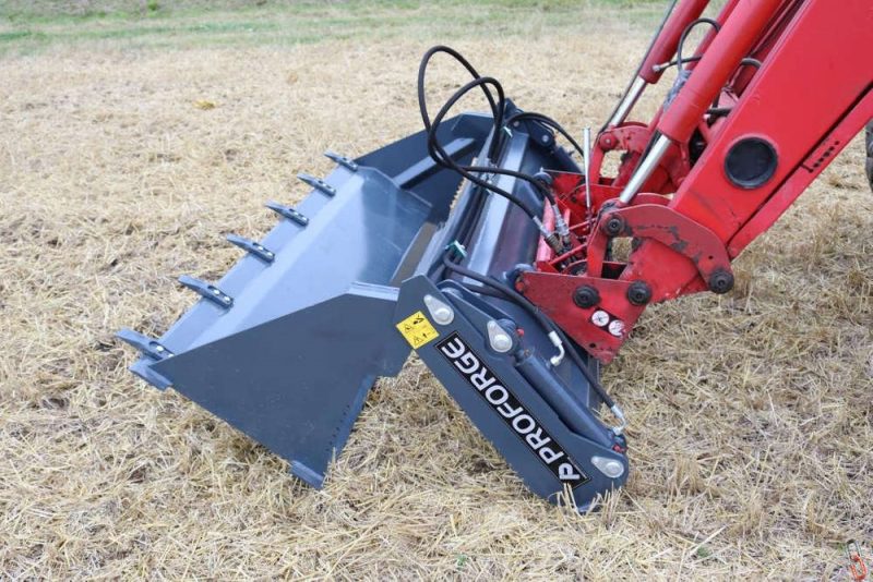 4 in 1 Bucket (C/w Quicke Euro 8 Brackets) - Multec Ltd